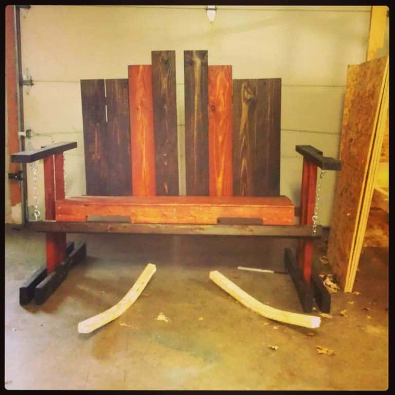 Swinging Bench From Repurposed Pallets • 1001 Pallets