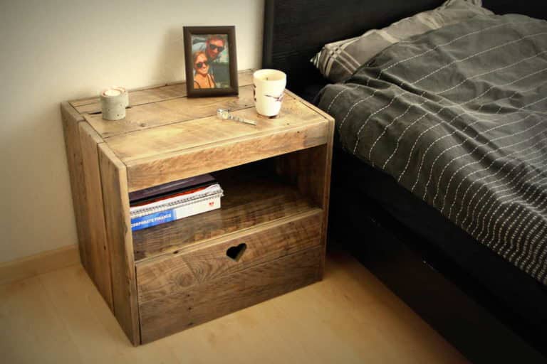 Pallet Nightstand • 1001 Pallets