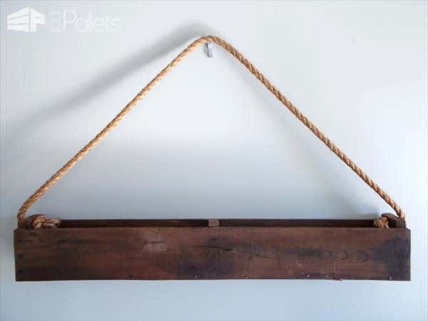 Pallet Hanging Planter • 1001 Pallets