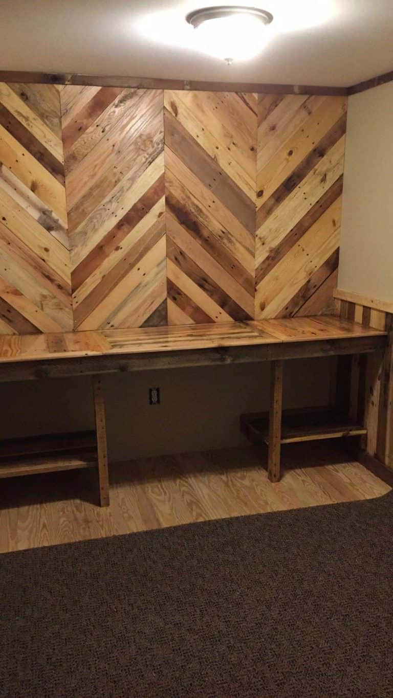 How I Built My Pallet Office (Desk & Walls) • 1001 Pallets