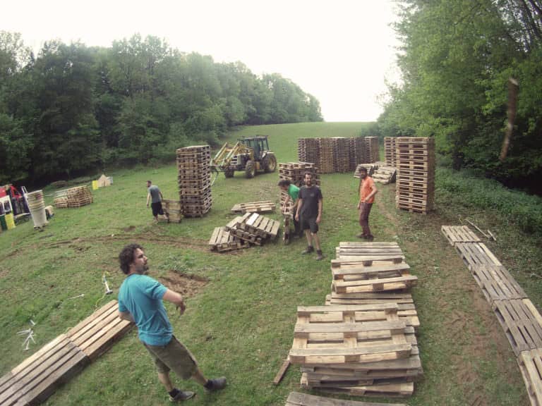 Pallet Stage Made From 600 Pallets @ Back to the Woods #3 • 1001 Pallets