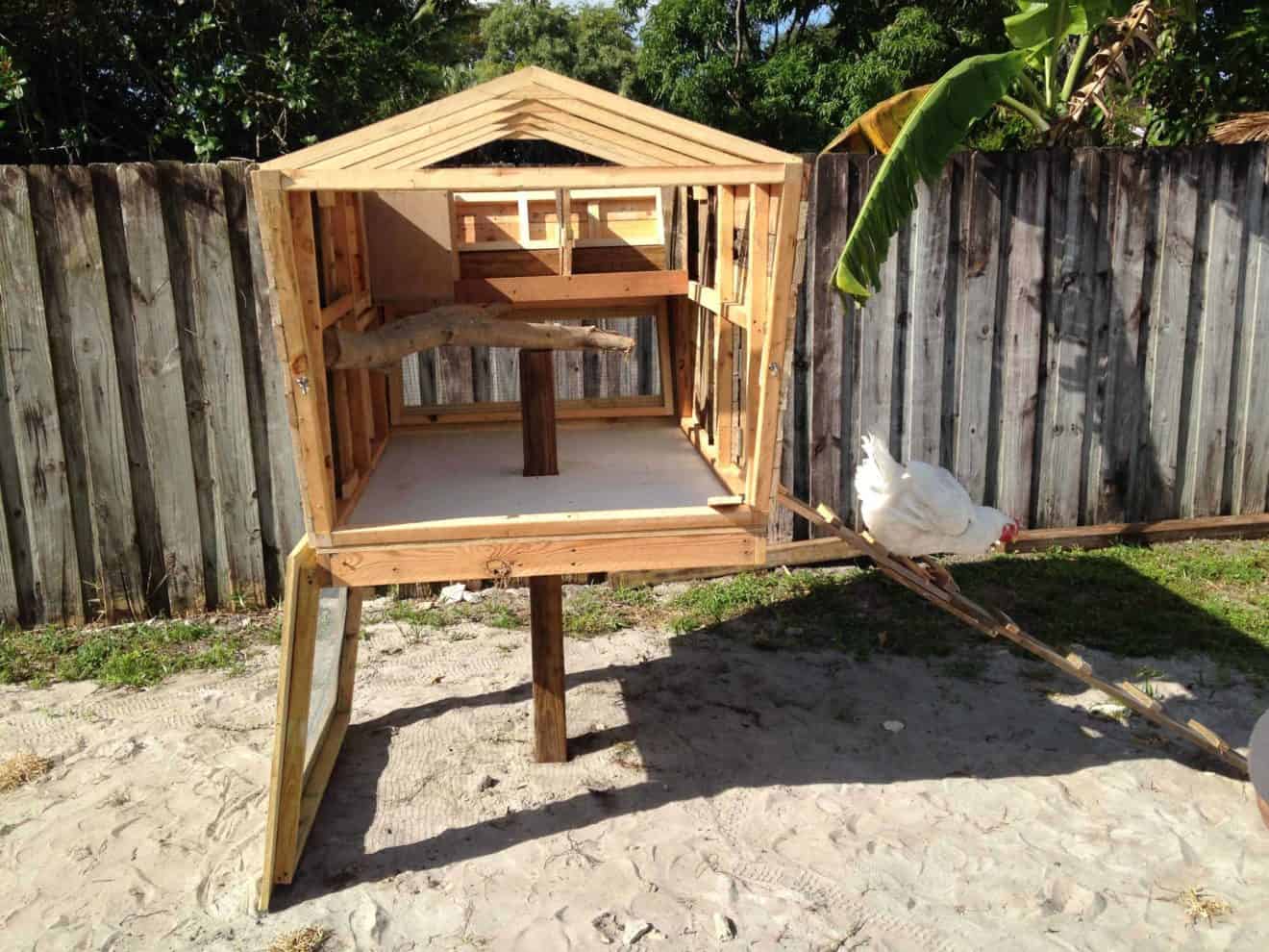 Our Best Pallet Chicken Coops, Hutches & Cages • 1001 Pallets