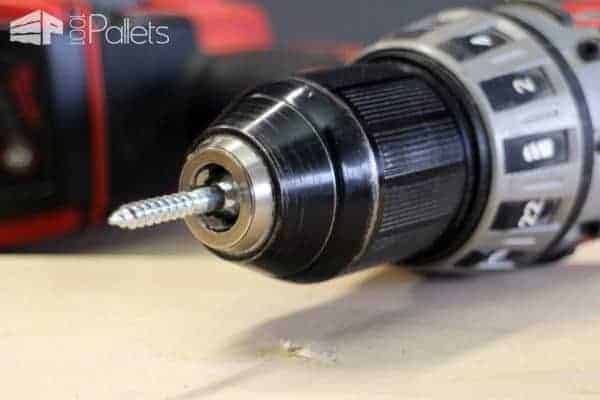 4 Methods to Remove a Stripped or Broken Screw • 1001 Pallets