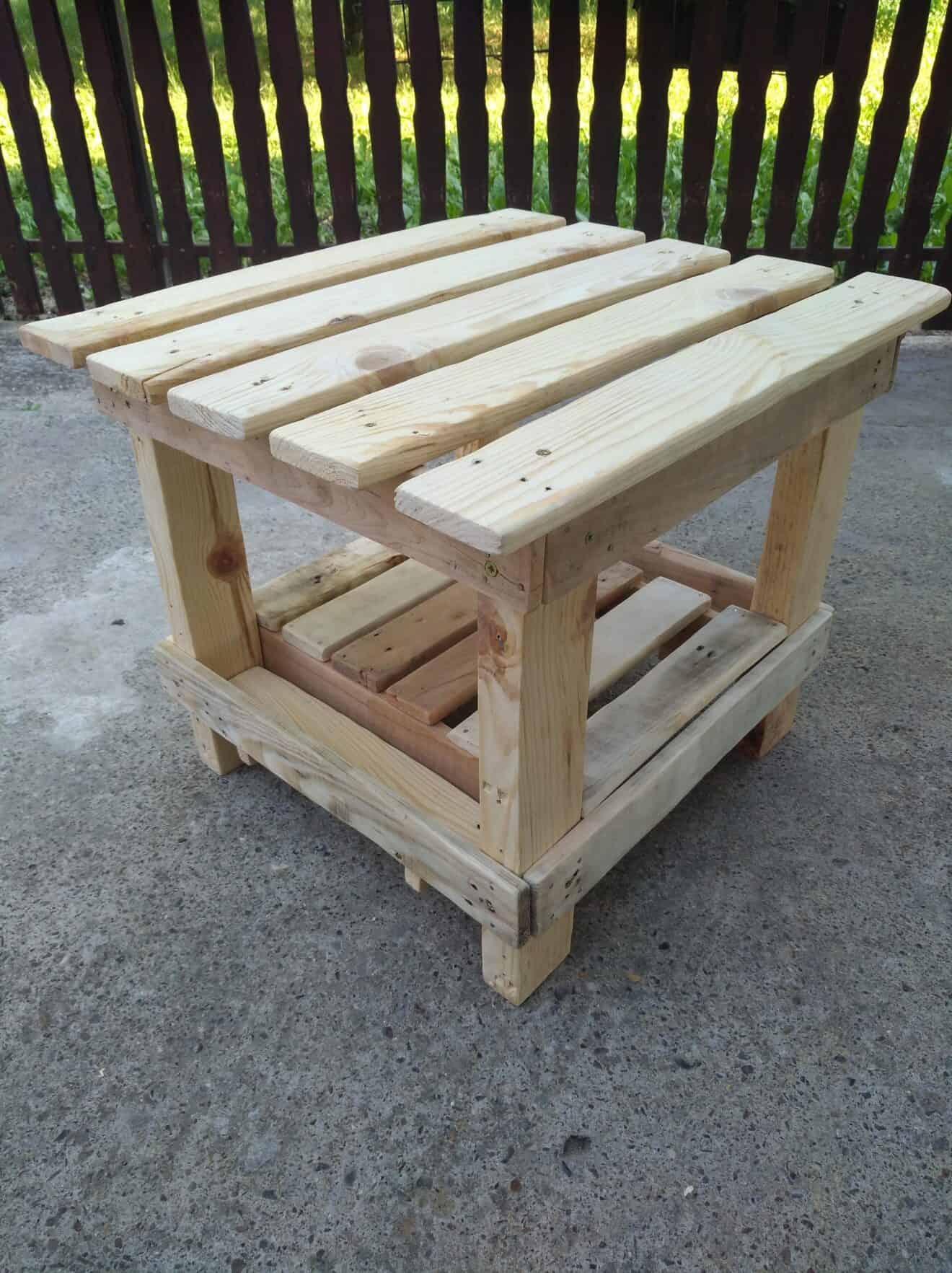 How I Мade A Small Pallet Coffee Table For The Balcony • 1001 Pallets